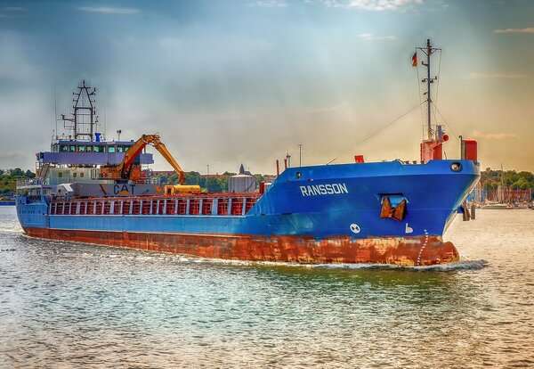 Who is Responsible for a Shipping Vessel? Ownership and Scrapping | INOMICS